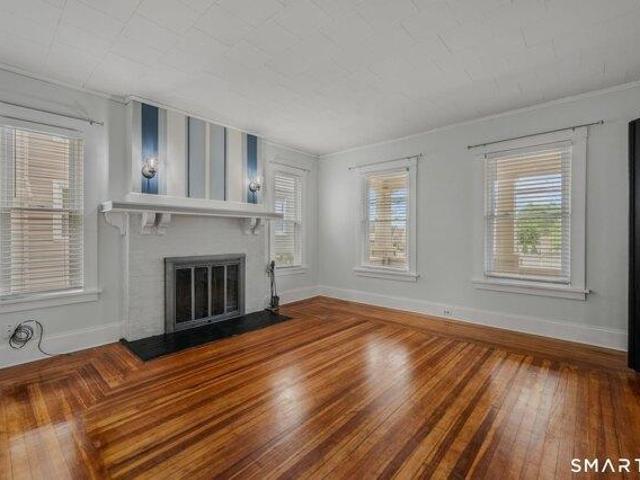 house with 3 bedroom, New London CT ES103929745