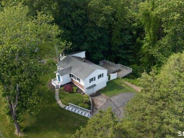 house with 3 bedroom, New Milford CT DLS103072155