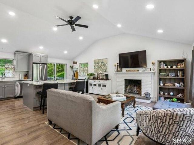 house with 3 bedroom, New Milford CT ES104233618