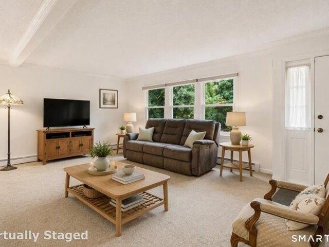 house with 3 bedroom, New Milford CT ES105176263