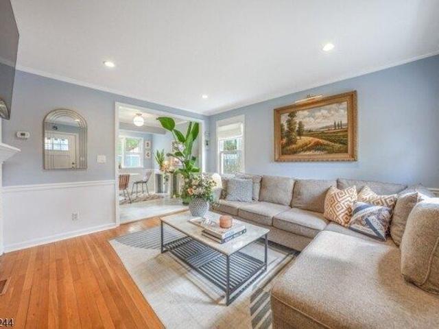house with 3 bedroom, New Providence NJ DLS101631282