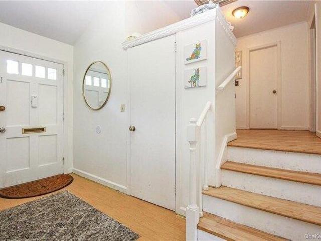 house with 3 bedroom, New Rochelle NY DS101783400