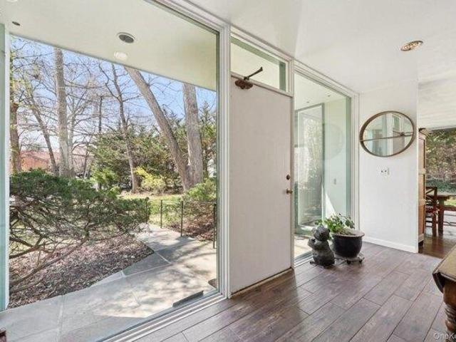 house with 3 bedroom, New Rochelle NY DS102279780