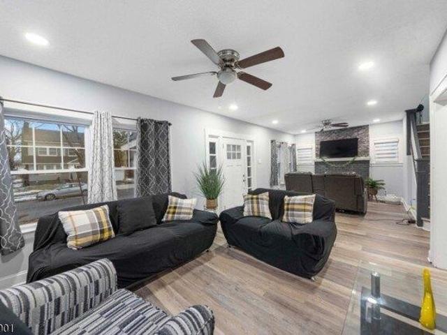 house with 3 bedroom, Newark NJ DLS102562262