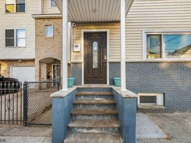 house with 3 bedroom, Newark NJ DLS102586231