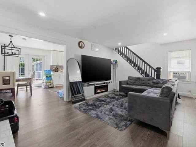 house with 3 bedroom, Newark NJ DLS102707858