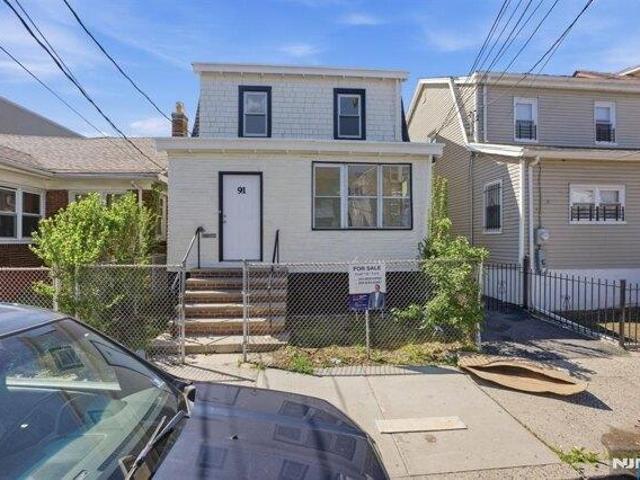 house with 3 bedroom, Newark NJ DLS102708050