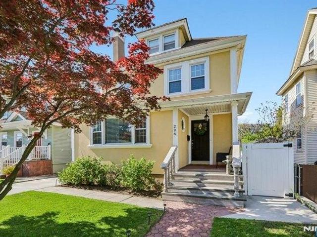 house with 3 bedroom, Newark NJ DS102476680