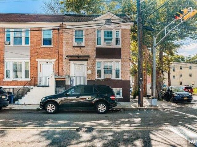 house with 3 bedroom, Newark NJ DS102560209