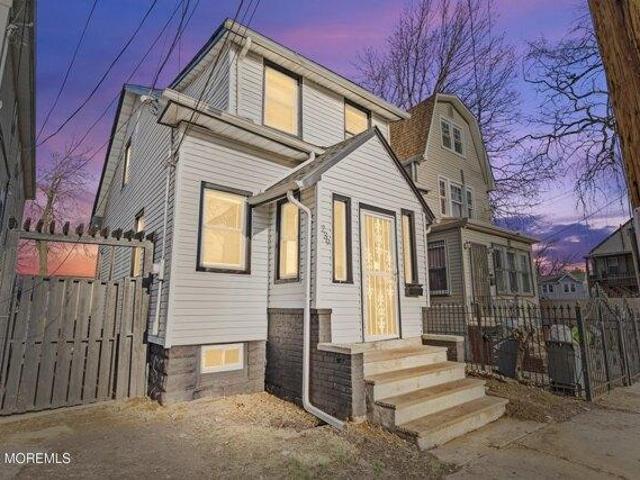 house with 3 bedroom, Newark NJ DS102318642
