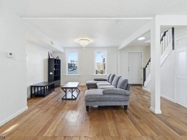 house with 3 bedroom, Newark NJ DS103186823