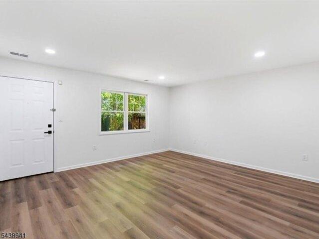 house with 3 bedroom, Newark NJ DS104406492