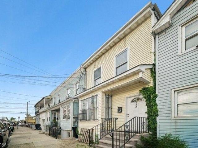 house with 3 bedroom, Newark NJ DS104150003