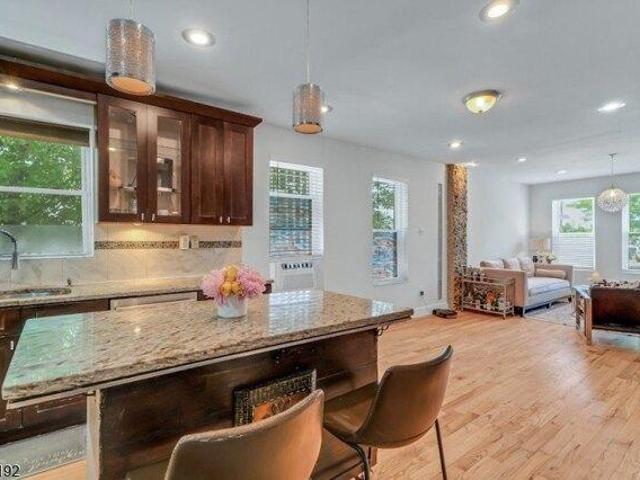 house with 3 bedroom, Newark NJ DS104151268
