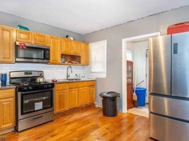 house with 3 bedroom, Newark NJ DS104238190