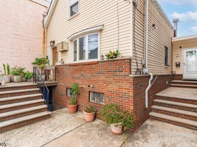 house with 3 bedroom, Newark NJ DS104295474