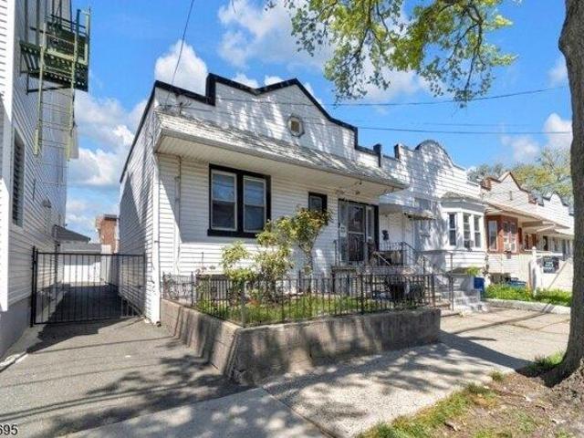 house with 3 bedroom, Newark NJ DS104376280