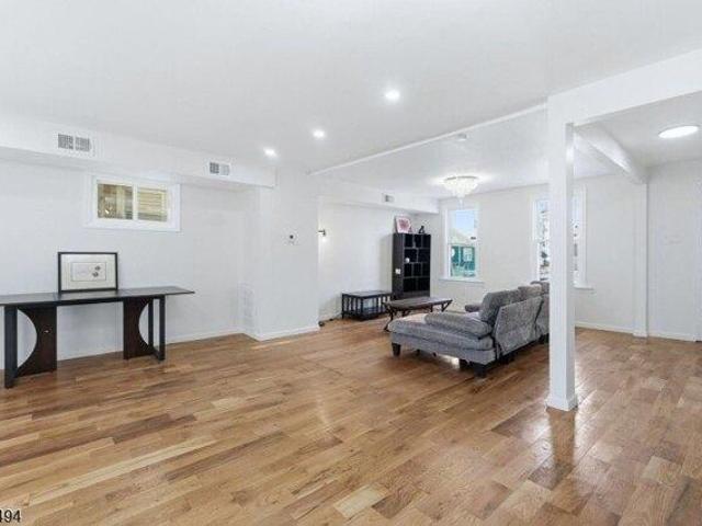 house with 3 bedroom, Newark NJ ES103186823