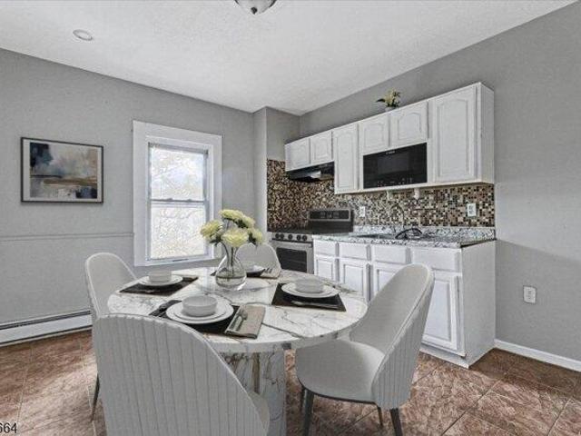 house with 3 bedroom, Newark NJ ES104830790
