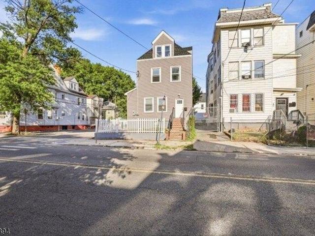 house with 3 bedroom, Newark NJ ES104849253