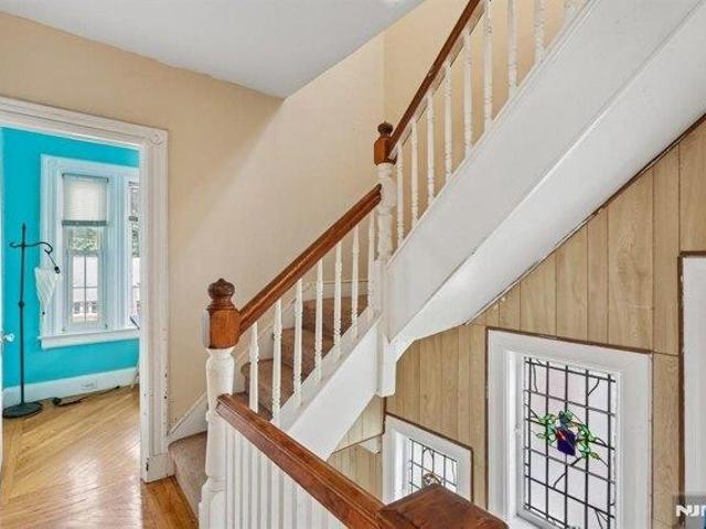 house with 3 bedroom, Newark NJ ES104870182