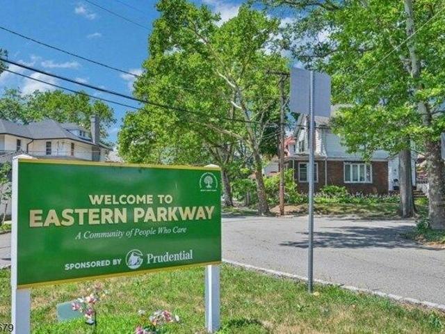 house with 3 bedroom, Newark NJ ES104151267