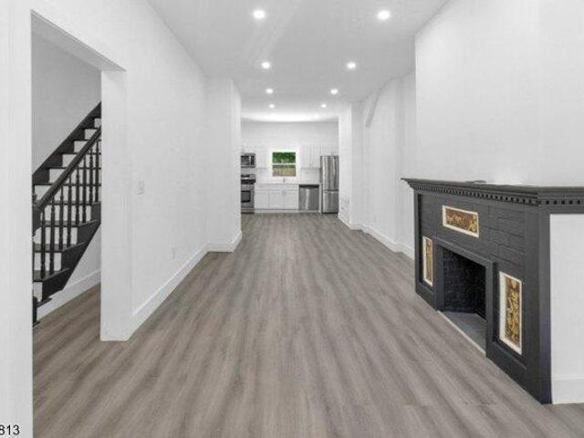 house with 3 bedroom, Newark NJ ES104234712