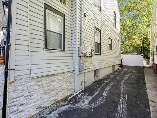 house with 3 bedroom, Newark NJ ES104329971