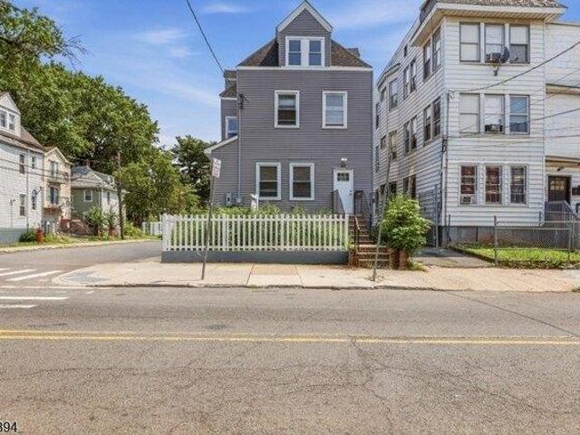 house with 3 bedroom, Newark NJ ES105140439
