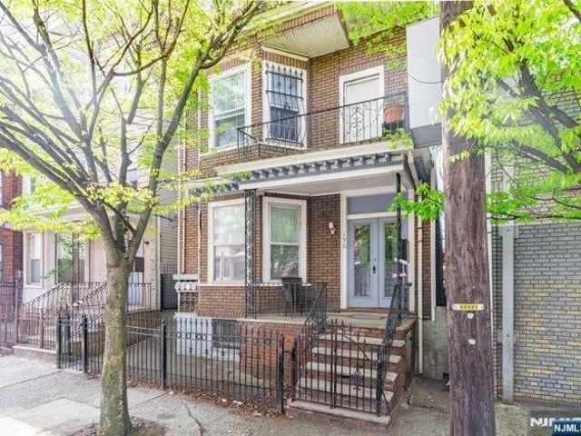 house with 3 bedroom, Newark NJ ES105160321