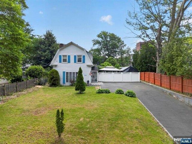 house with 3 bedroom, Newark NJ ES105191608