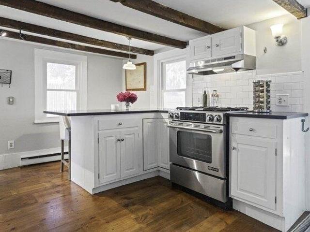 house with 3 bedroom, Newburyport MA ES103160676
