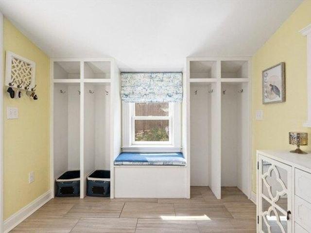 house with 3 bedroom, Newburyport MA ES103127701