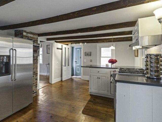 house with 3 bedroom, Newburyport MA ES104190323