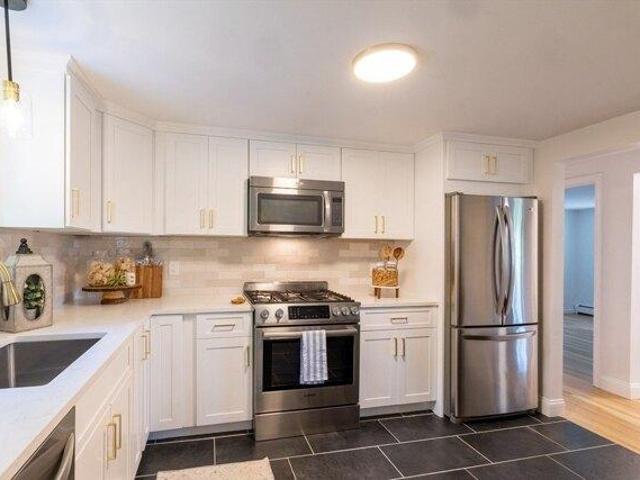 house with 3 bedroom, Newburyport MA ES104540514