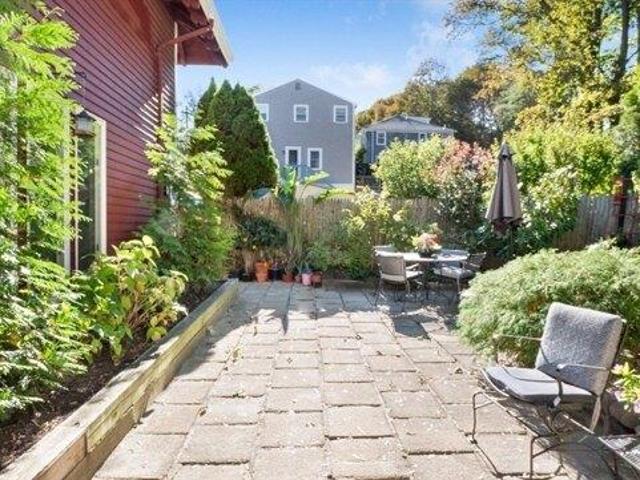 house with 3 bedroom, Newburyport MA ES104760126