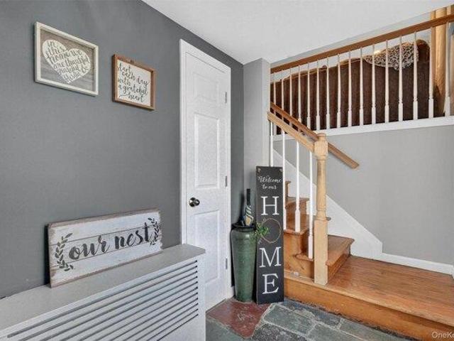 house with 3 bedroom, Newburgh NY ES103599715