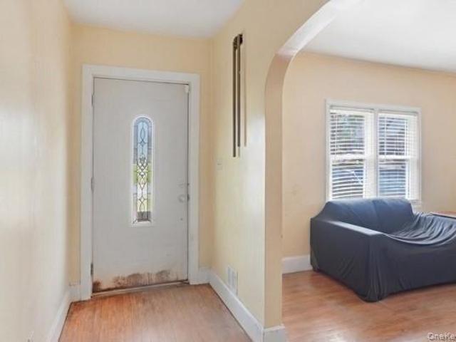 house with 3 bedroom, Newburgh NY ES103604538