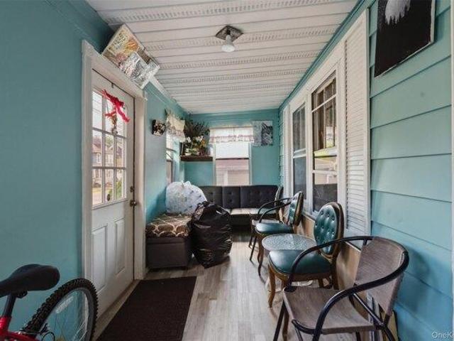 house with 3 bedroom, Newburgh NY ES103624394