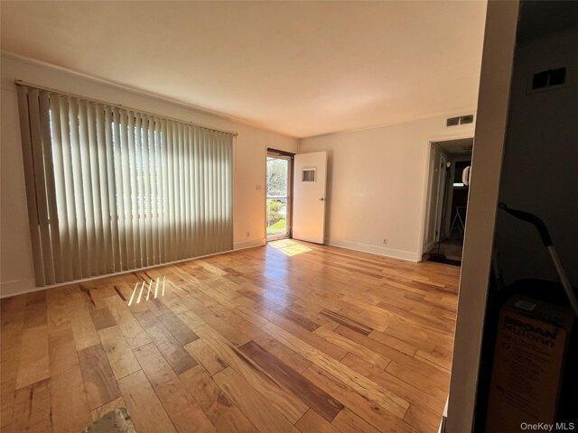 house with 3 bedroom, Newburgh NY ES103625385