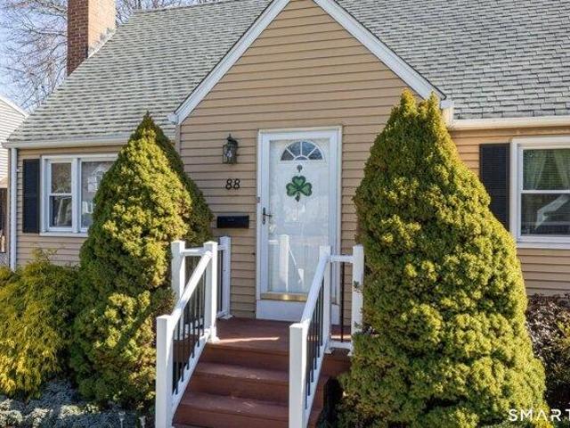 house with 3 bedroom, Newington CT DS102029894