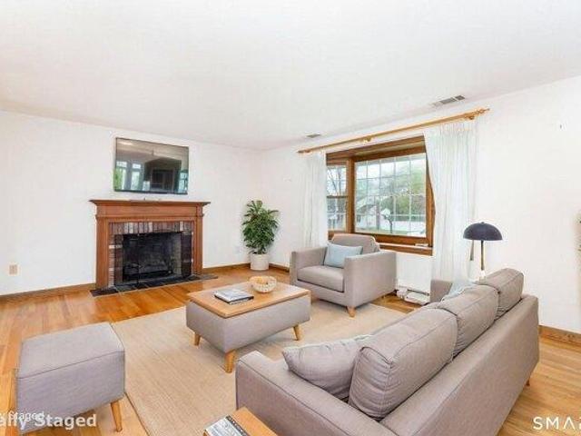 house with 3 bedroom, Newington CT DS102346967