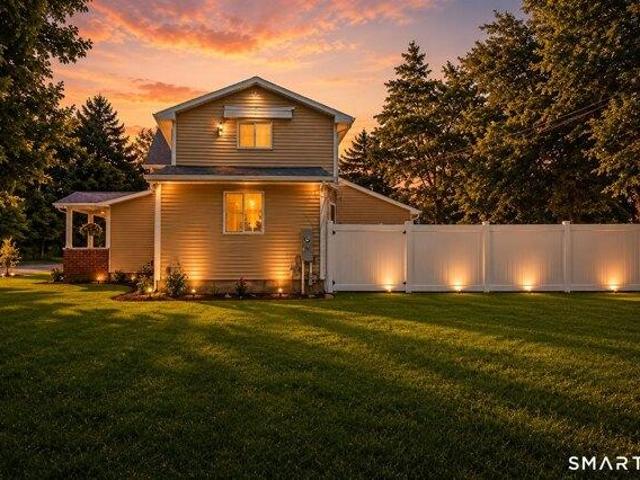 house with 3 bedroom, Newington CT DS104480980