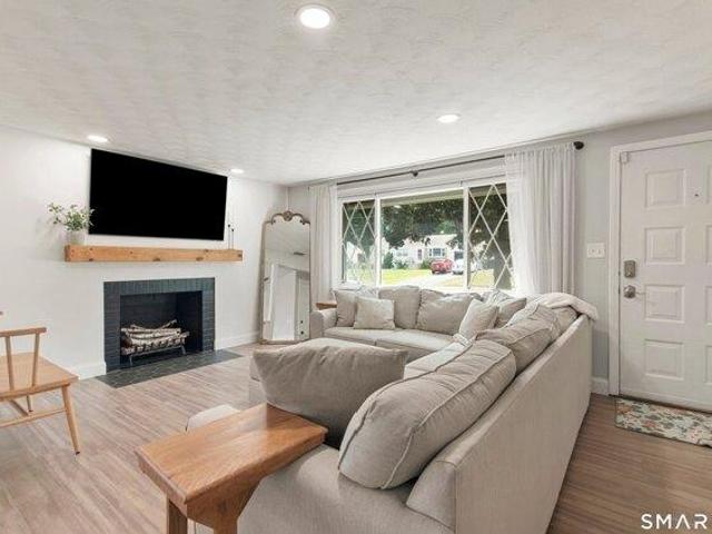 house with 3 bedroom, Newington CT DS104115517