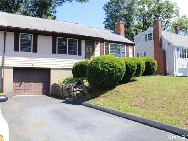 house with 3 bedroom, Newington CT DS104153206