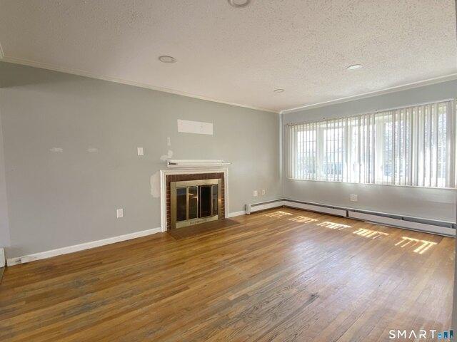 house with 3 bedroom, Newington CT ES104808349