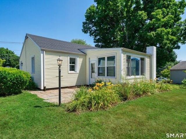 house with 3 bedroom, Newington CT ES104832930