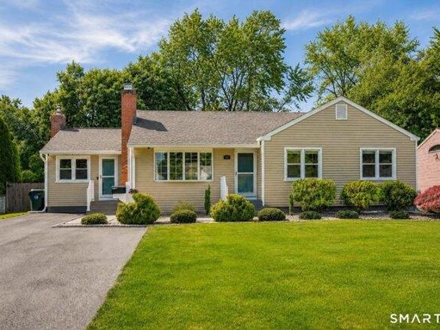 house with 3 bedroom, Newington CT ES104076912