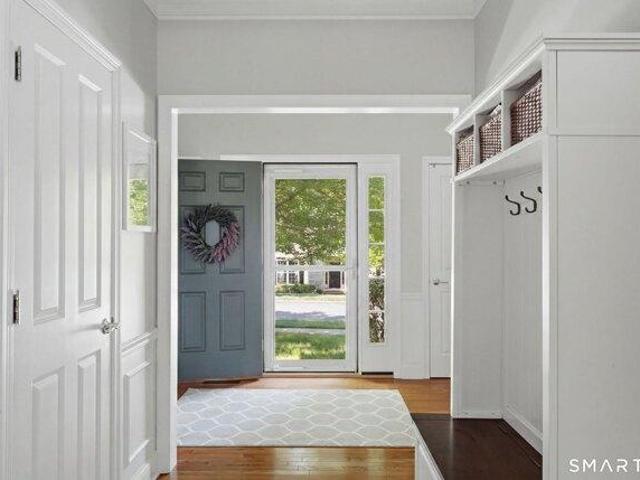 house with 3 bedroom, Newington CT ES105104815