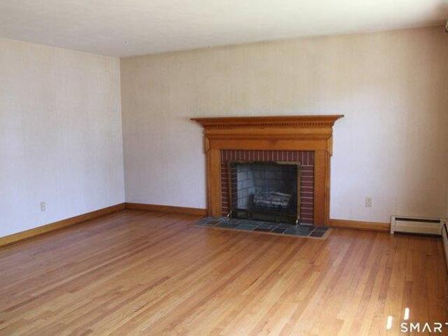 house with 3 bedroom, Newington CT ES105143378